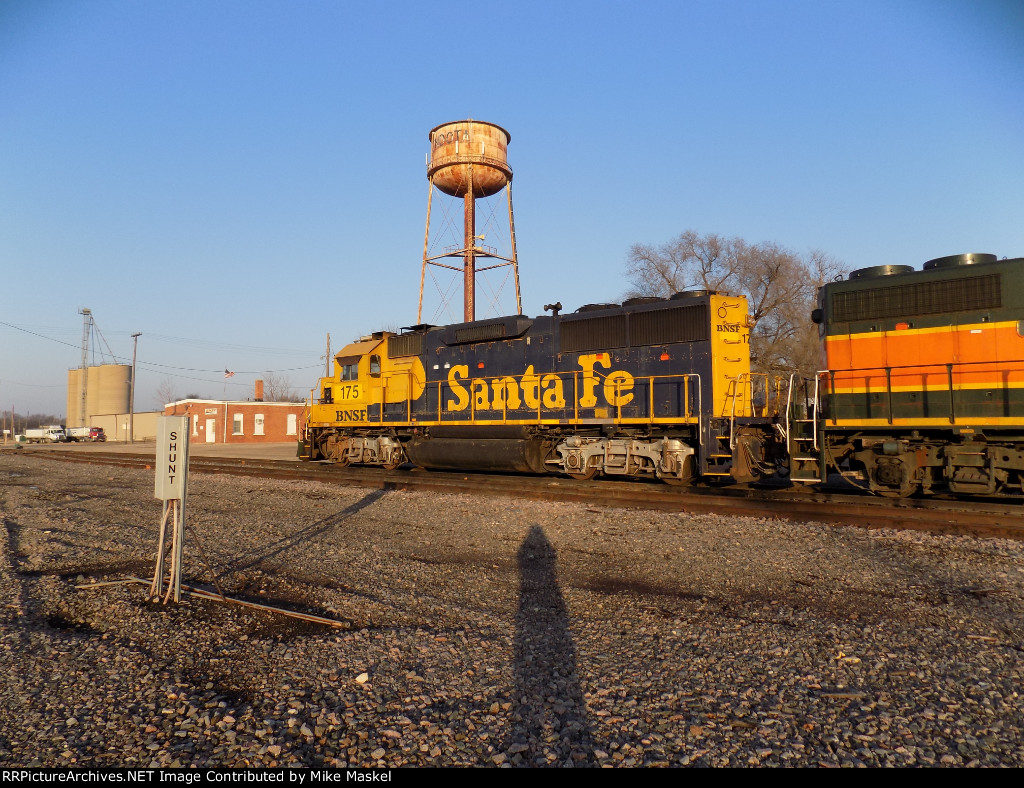 BNSF 175